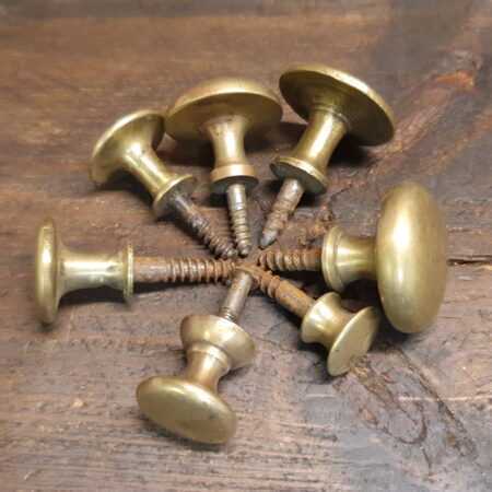 Bundle 7 No: Brass Round Door Knobs Or Picture Hanging Knobs | Tooltique