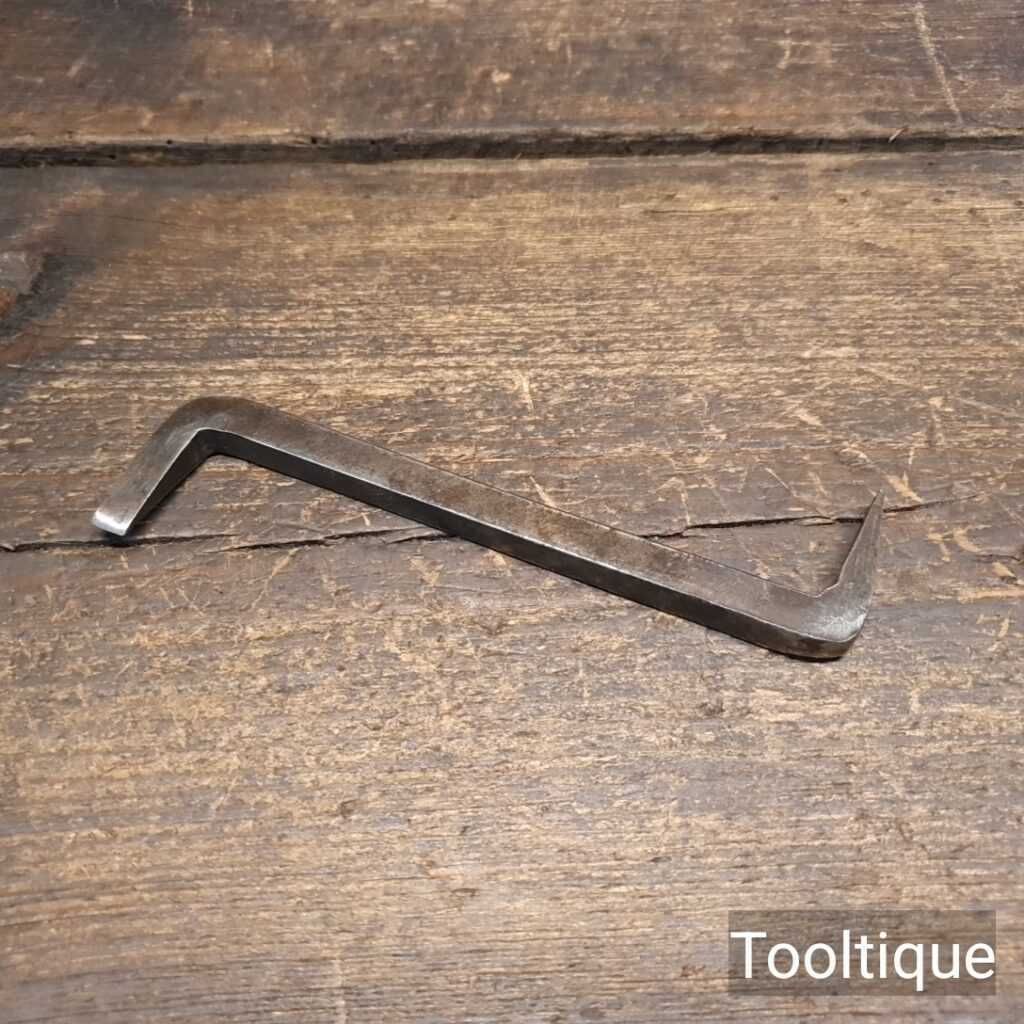 Vintage Cabinetmakers Draw Lock Chisel – Good Condition | Tooltique