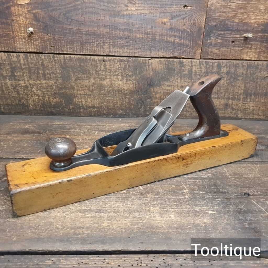 Antique Wooden Woodworking Planes - Tooltique