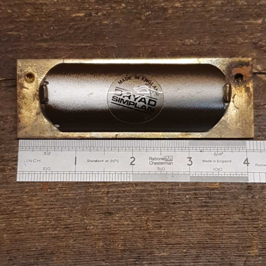 Set of 12 Dryad Simplan Flush Sash Lifts | Tooltique