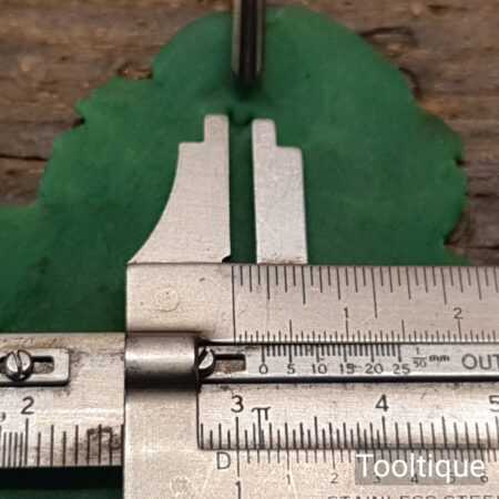 Vintage Henry Taylor Acorn 3/32” Woodcarving No: 19 Curved Veiner Gouge ...