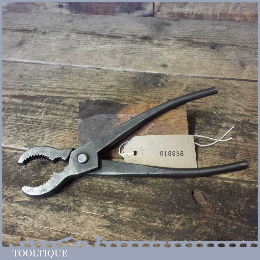Vintage Wynn & Timmins 8” Pipe Fitter’s Pliers – Good Condition | Tooltique