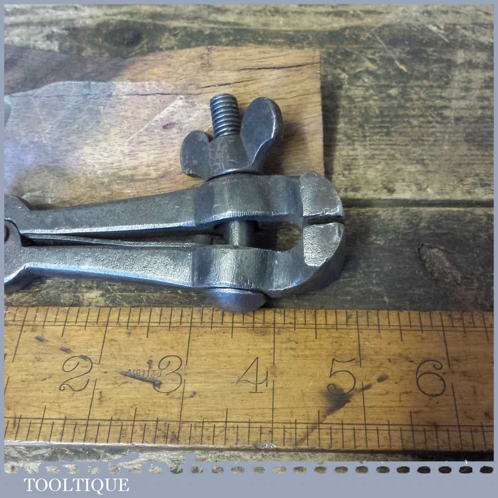 Vintage Spring Loaded Cast Steel Hand Vice – Good Condition | Tooltique