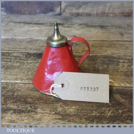 Vintage Thumb Push Oil Can Or Oiler – Good Condition | Tooltique