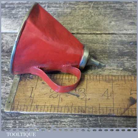 Vintage Thumb Push Oil Can Or Oiler – Good Condition | Tooltique