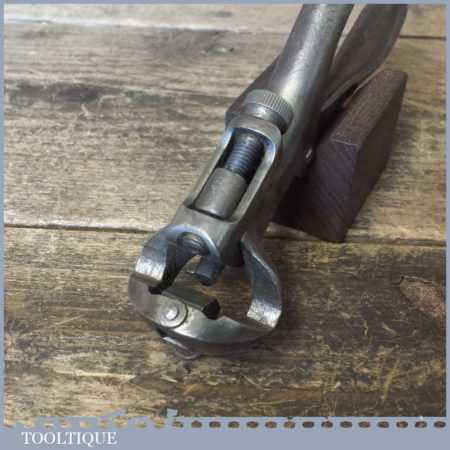 Vintage Morrill’s Pattern Carpenter’s Saw Set – Good Condition | Tooltique