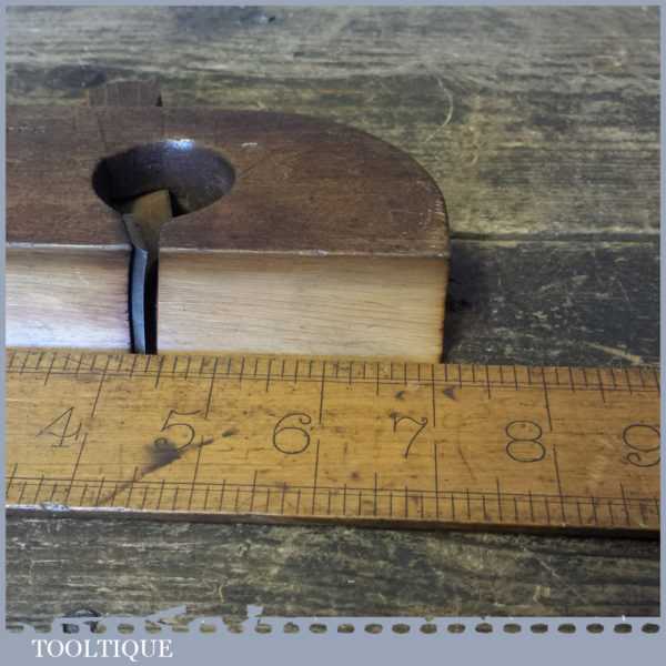 Antique Carpenter’s Beechwood Rounding Plane – Good Condition | Tooltique