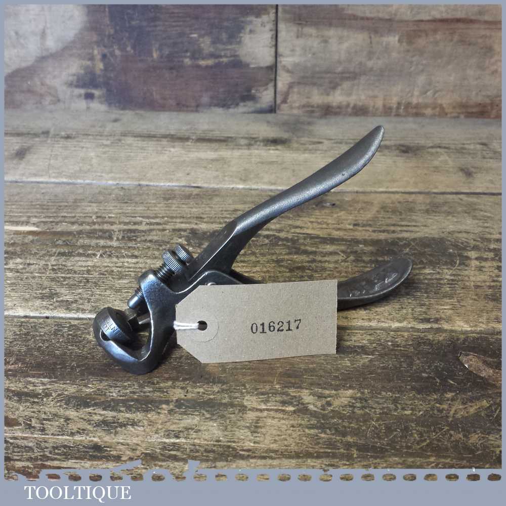 Antique Chas Morrill USA Apex Saw Set – Good Condition Ready To Use ...