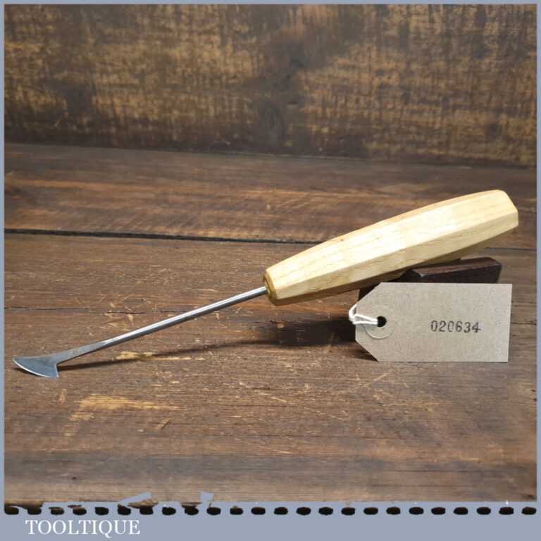 Vintage Wood Carving Hooked Skew Chisel – Fully Refurbished | Tooltique