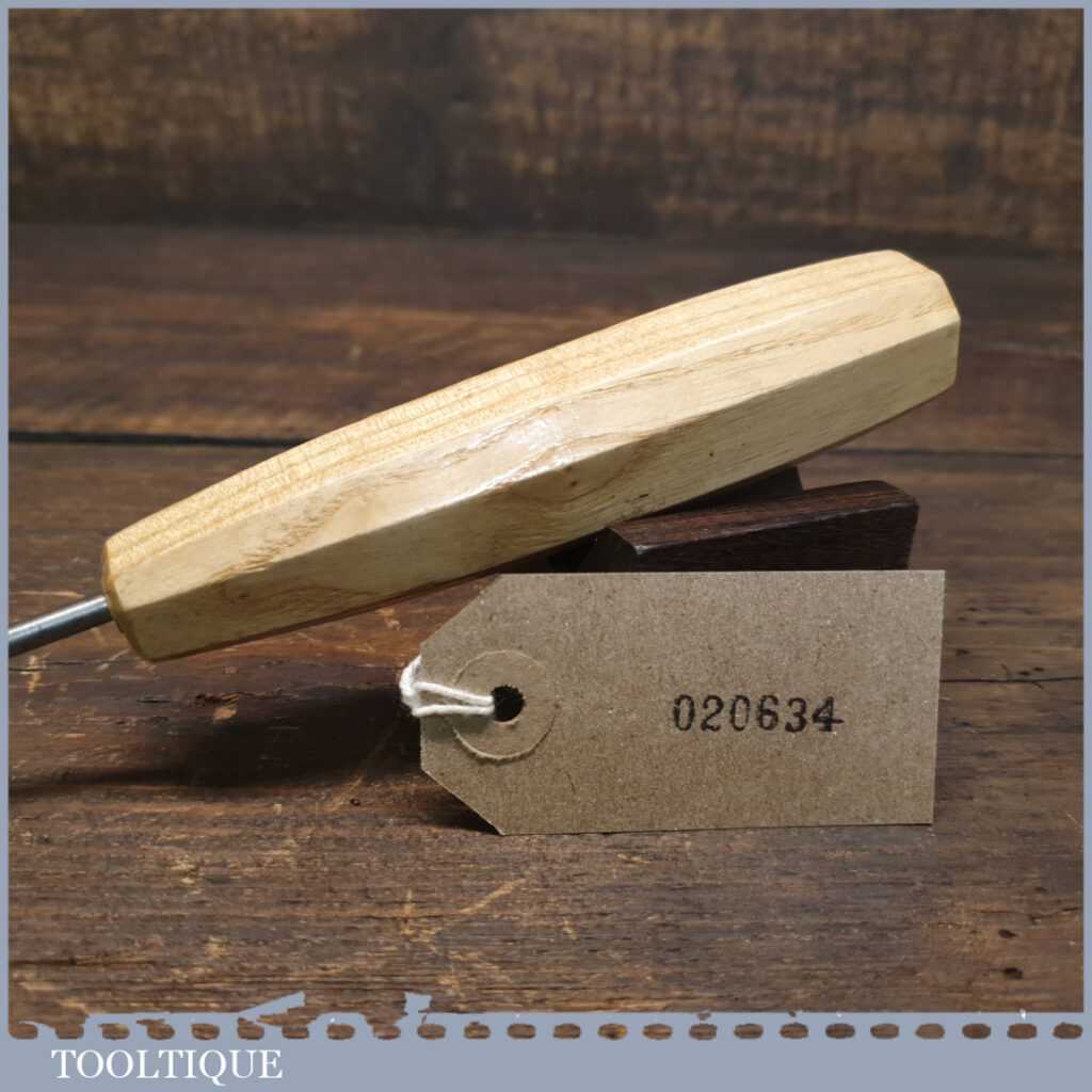 Vintage Wood Carving Hooked Skew Chisel – Fully Refurbished | Tooltique