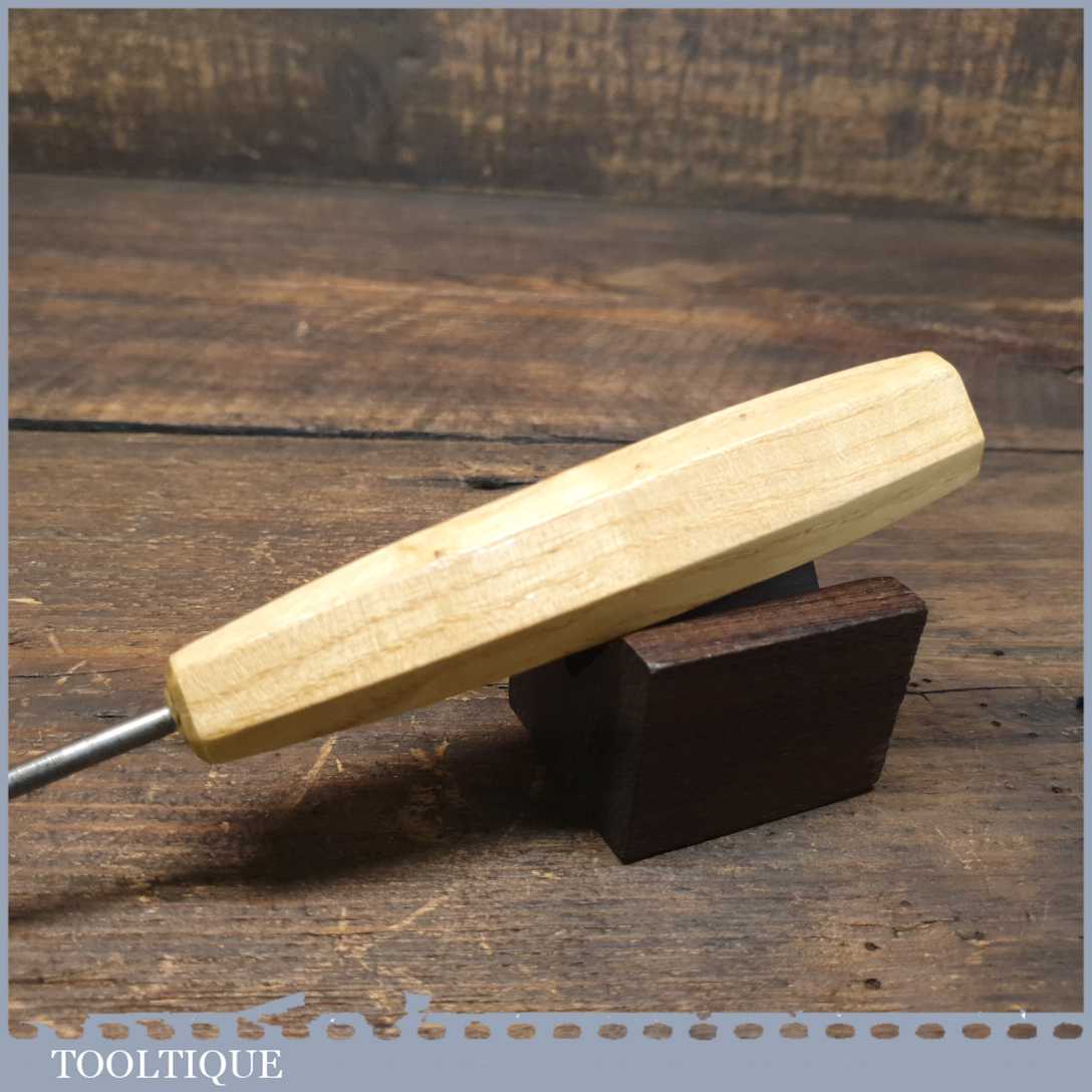 Vintage Wood Carving Hooked Skew Chisel – Fully Refurbished | Tooltique