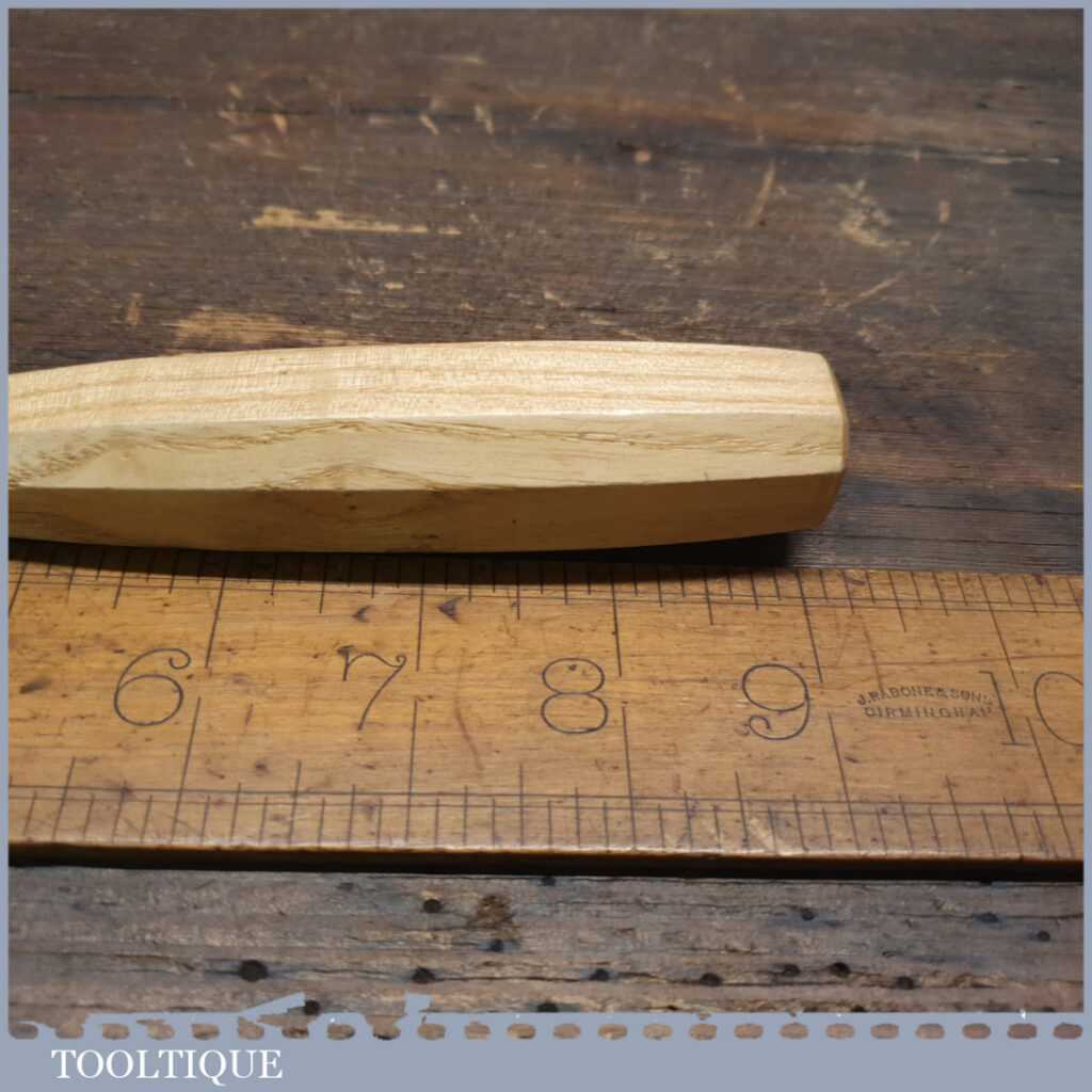 Vintage Wood Carving Hooked Skew Chisel – Fully Refurbished | Tooltique