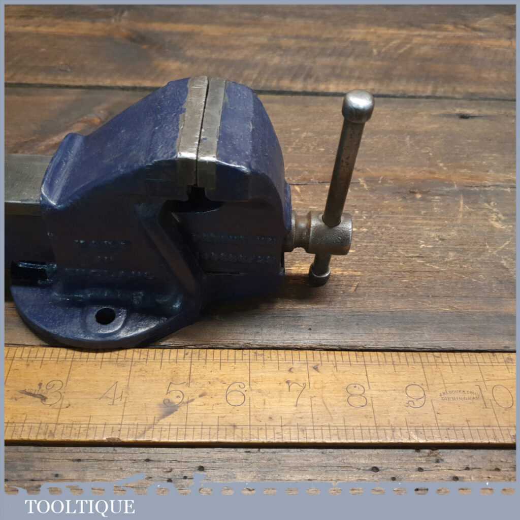 Small Vintage Record No: 00 Engineering Vice 2 ¼” Jaws – Good Condition ...