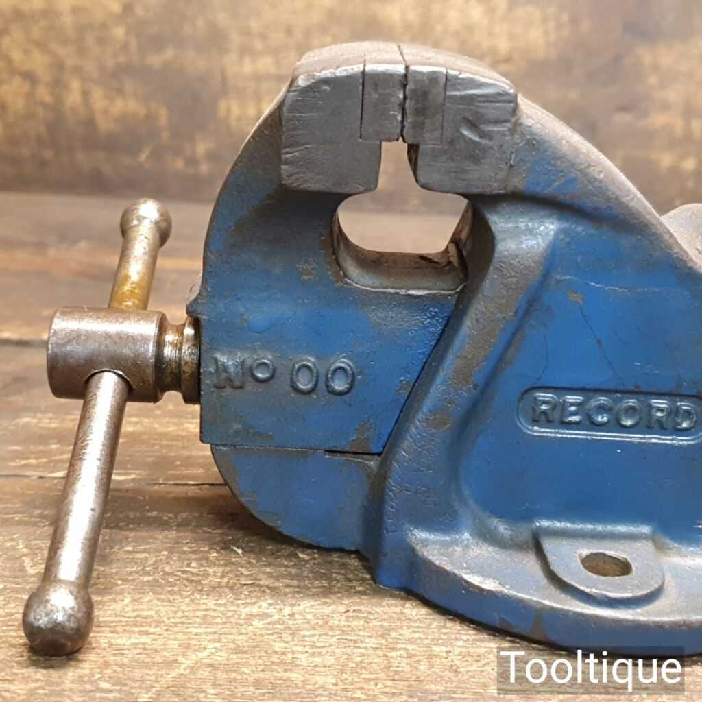 Vintage Record No: 00 Engineer’s Cast Steel Bench Vice 2 ½” Jaws – Good ...