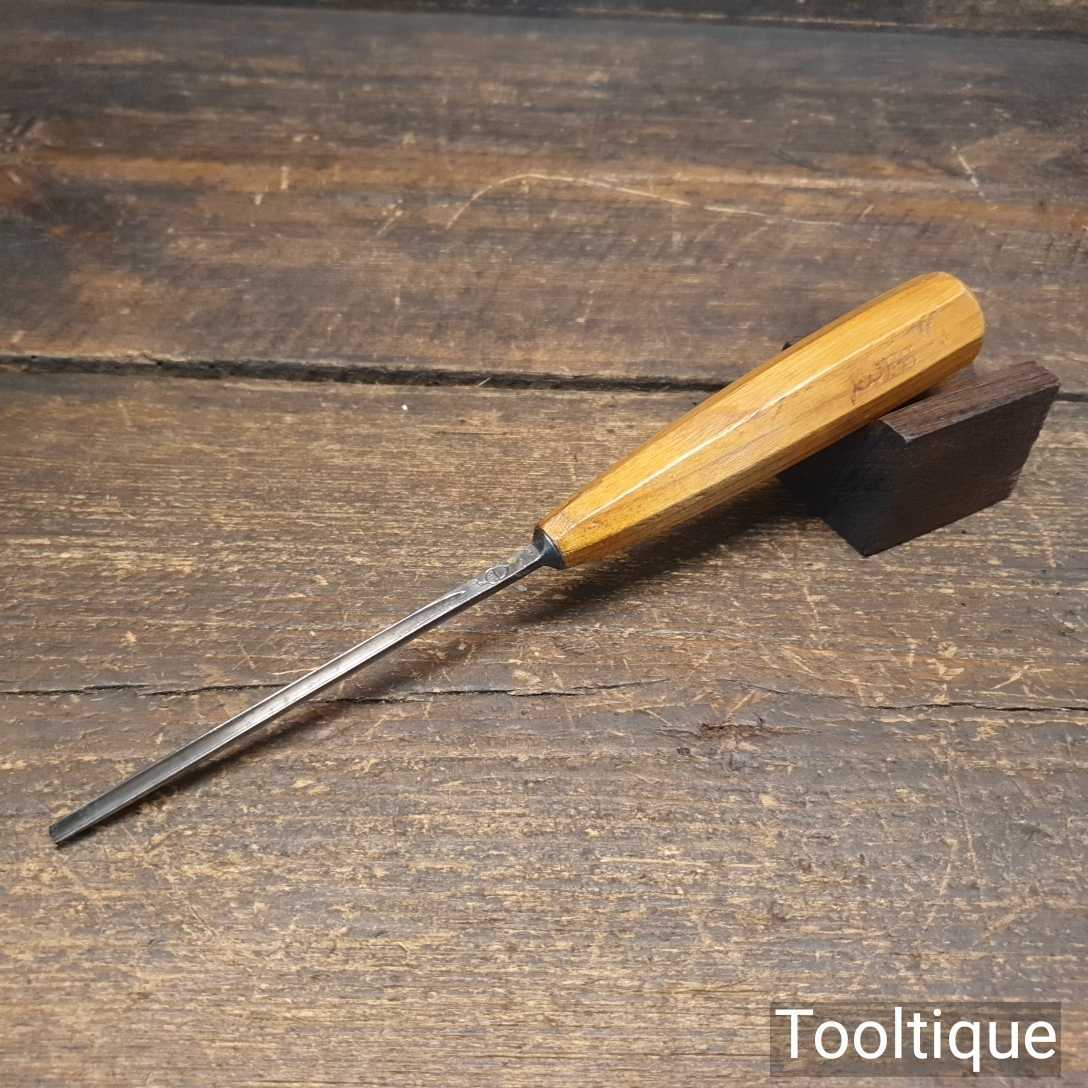 Vintage Henry Taylor Acorn ⅛” Straight Woodcarving V Parting Chisel ...