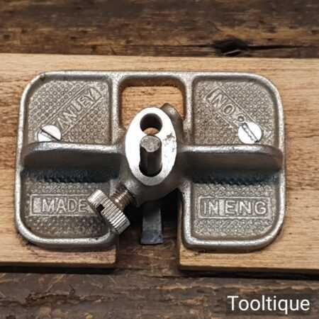 Vintage Stanley England No: 271 Router Plane – Good Condition | Tooltique