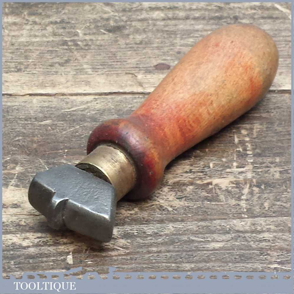 Vintage Bookmakers Leatherworkers Iron Tool – Good Condition | Tooltique