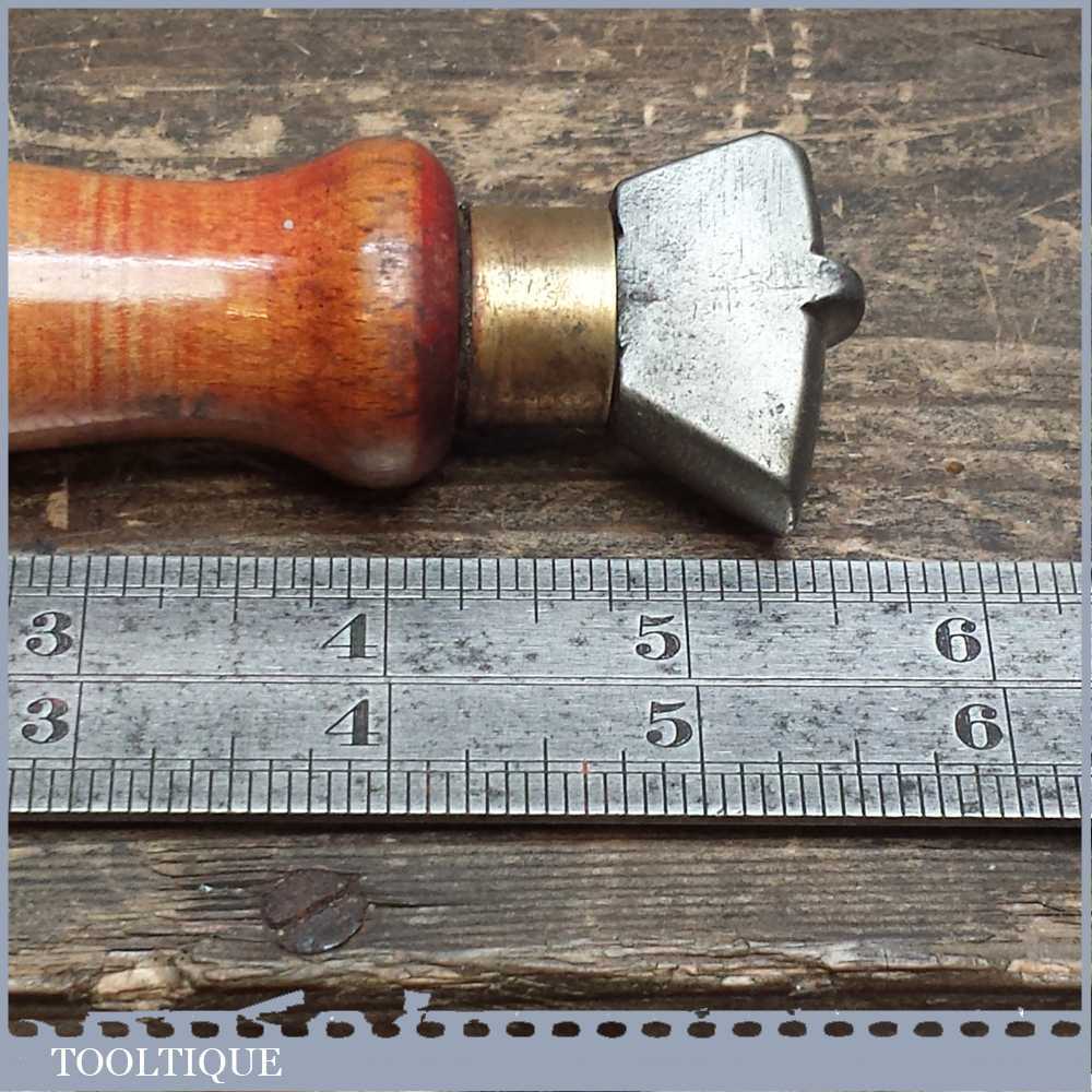 Vintage Bookmakers Leatherworkers Iron Tool – Good Condition | Tooltique