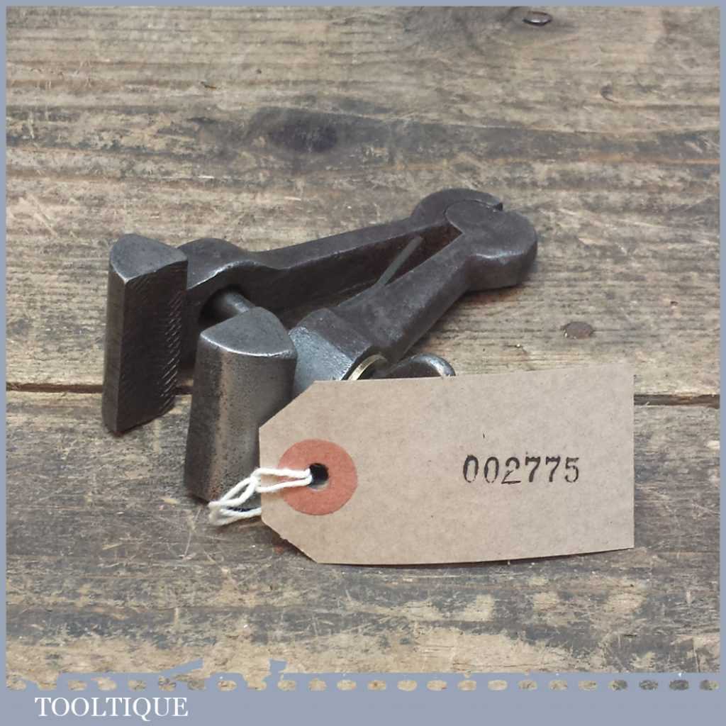 Vintage Cast Steel Hand Held Vice Tool – Good Condition | Tooltique