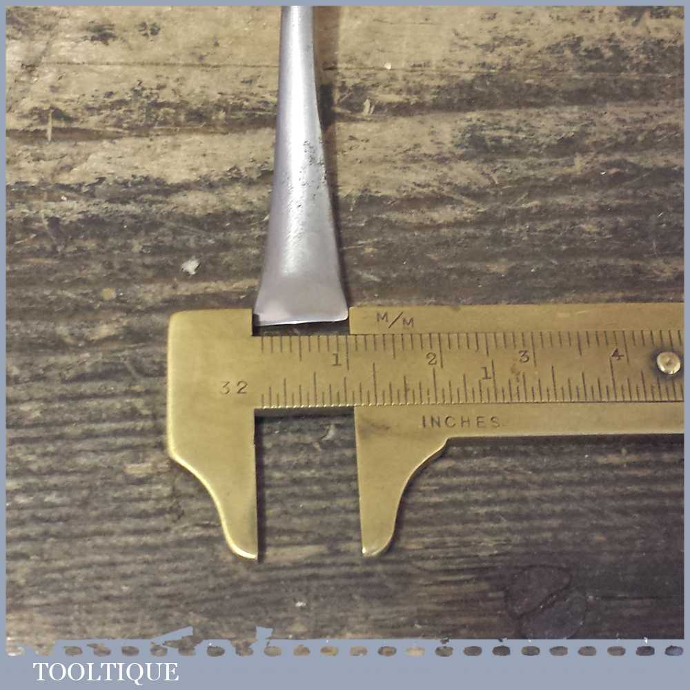 Vintage 13/32” Henry Taylor (Acorn) Back Bent Carving Chisel | Tooltique