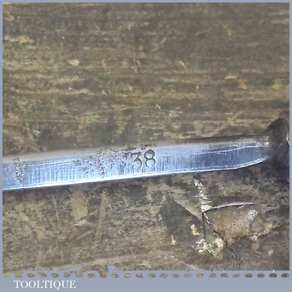 Vintage 1/4” Henry Taylor (Acorn) Bent Back Gouge Carving Chisel No: 38 – Sharpened | Tooltique
