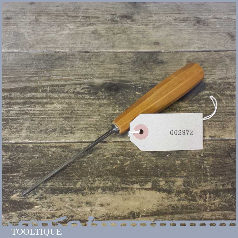 Vintage 1/8” Henry Taylor (Acorn) Fine Veiner Straight Gouge Carving ...