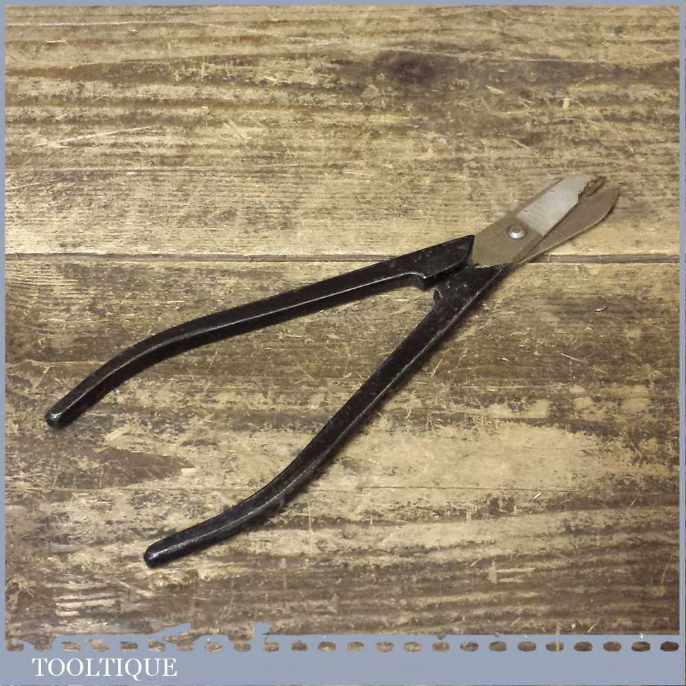 Small Pair Of Engineering Tin Snips / Shears Measuring 7” Long | Tooltique