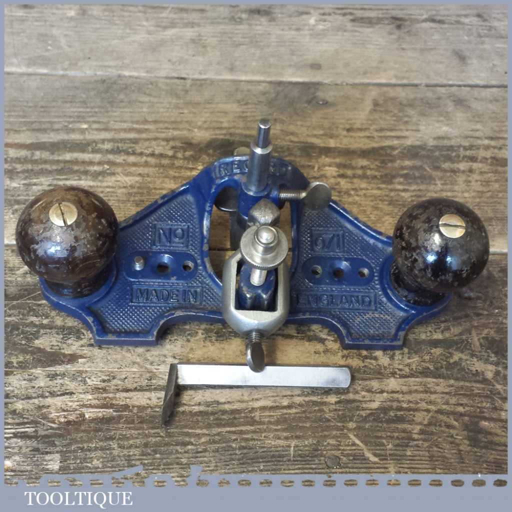 Vintage Record No: 071 Hand Router Plane – 2 No: Cutters Complete With ...