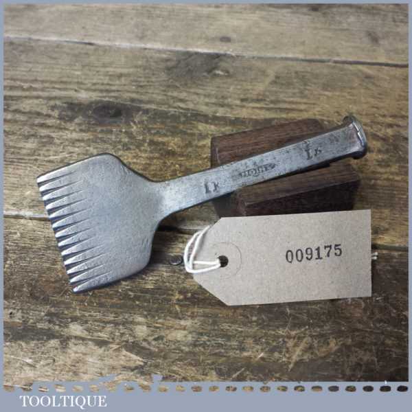 Vintage Knight Leatherworking Pinking Iron Punch – Good Condition ...
