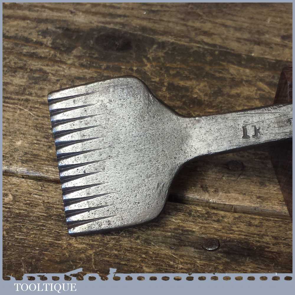 Vintage Knight Leatherworking Pinking Iron Punch – Good Condition ...