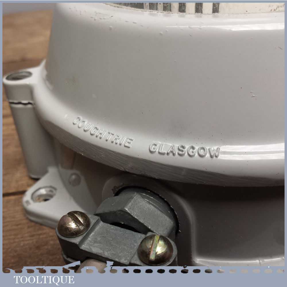 Vintage Coughtrie Bulkhead Industrial SP6 lights – Retro Look4 | Tooltique