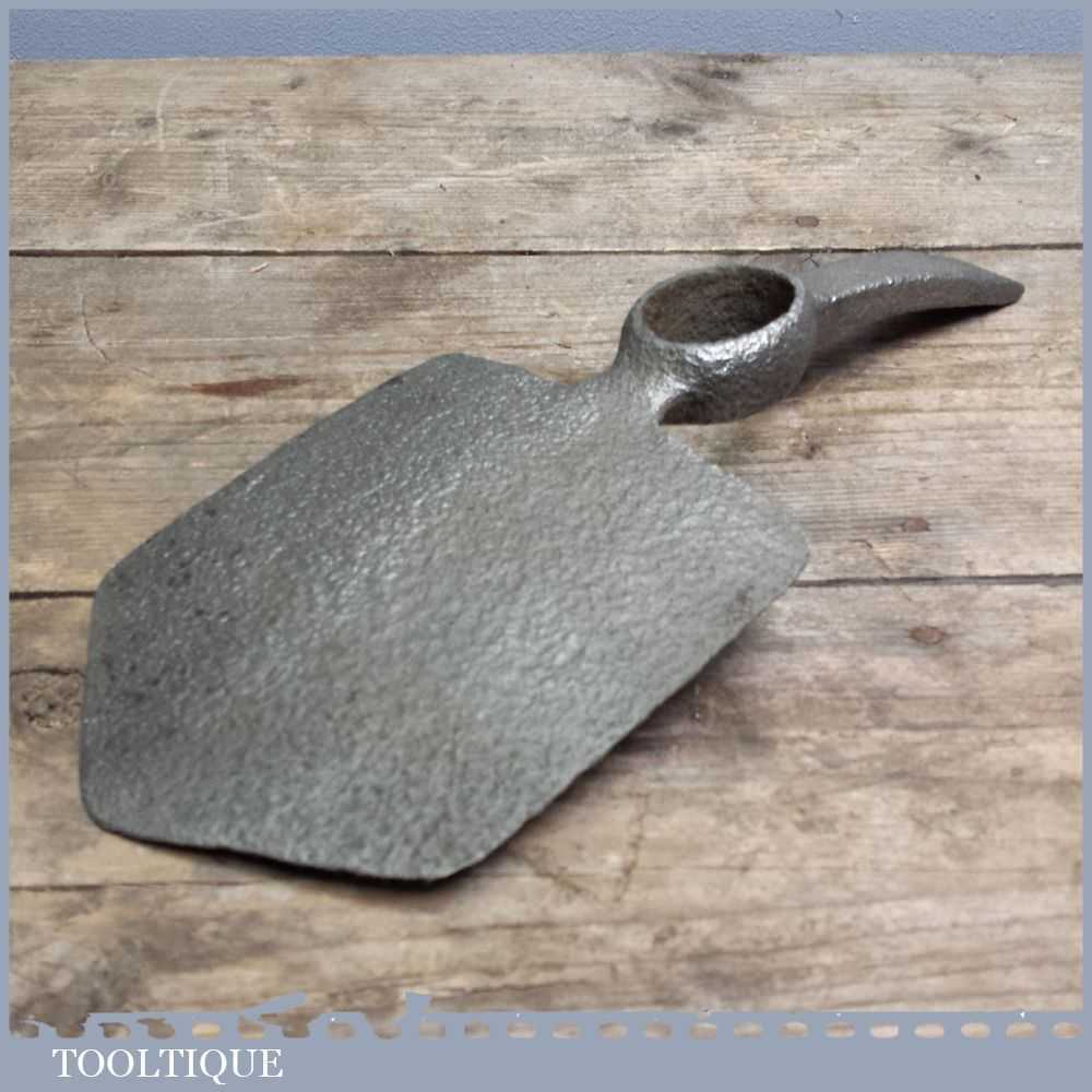 WW1 Entrenching Tool – Trench Digging Pick Axe Spade Head | Tooltique